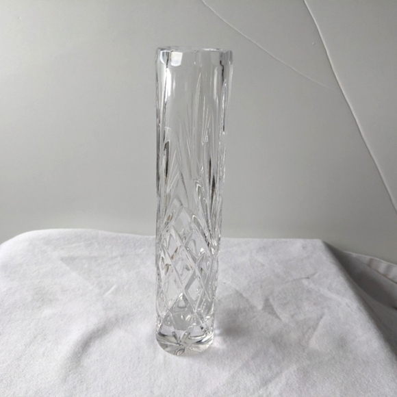 Bill Healy | Accents | Bill Healy Signed Cut Crystal Bud Vase | Poshmark